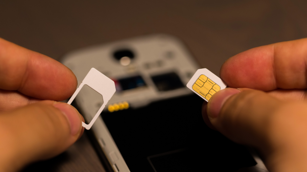 ESIM vs. Physical SIM: Revolutionizing Mobile Connectivity ...
